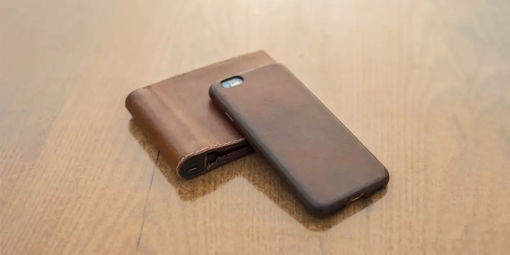 Nomad Leather Case