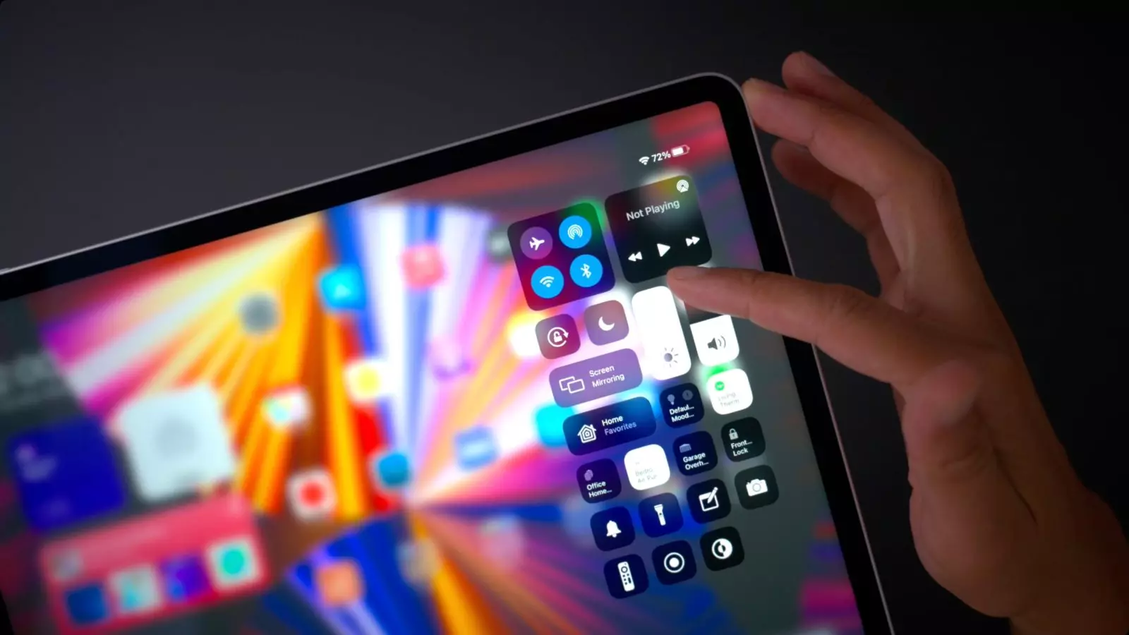 Tukaj je tisto, kar vemo o Applovih govoricah o načrtih za OLED iPad 10781_1