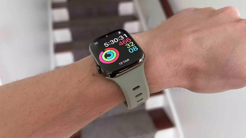 Nomadは、AppleWatch用の「SportBandSlim」を発表しました。これは、AppleのSportBandをアップグレードしたものです[ハンズオン] 1140_2