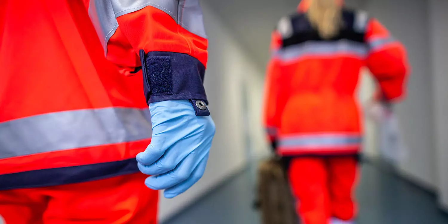 Detección de caída de Apple Watch envió servicios de emergencia a una mujer de 80 años