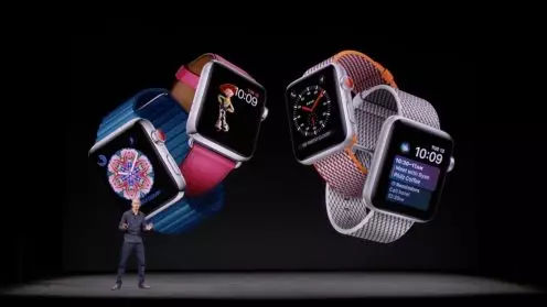 Apple-iPhone-X-2017-Apple-Watch-Serie-3_35