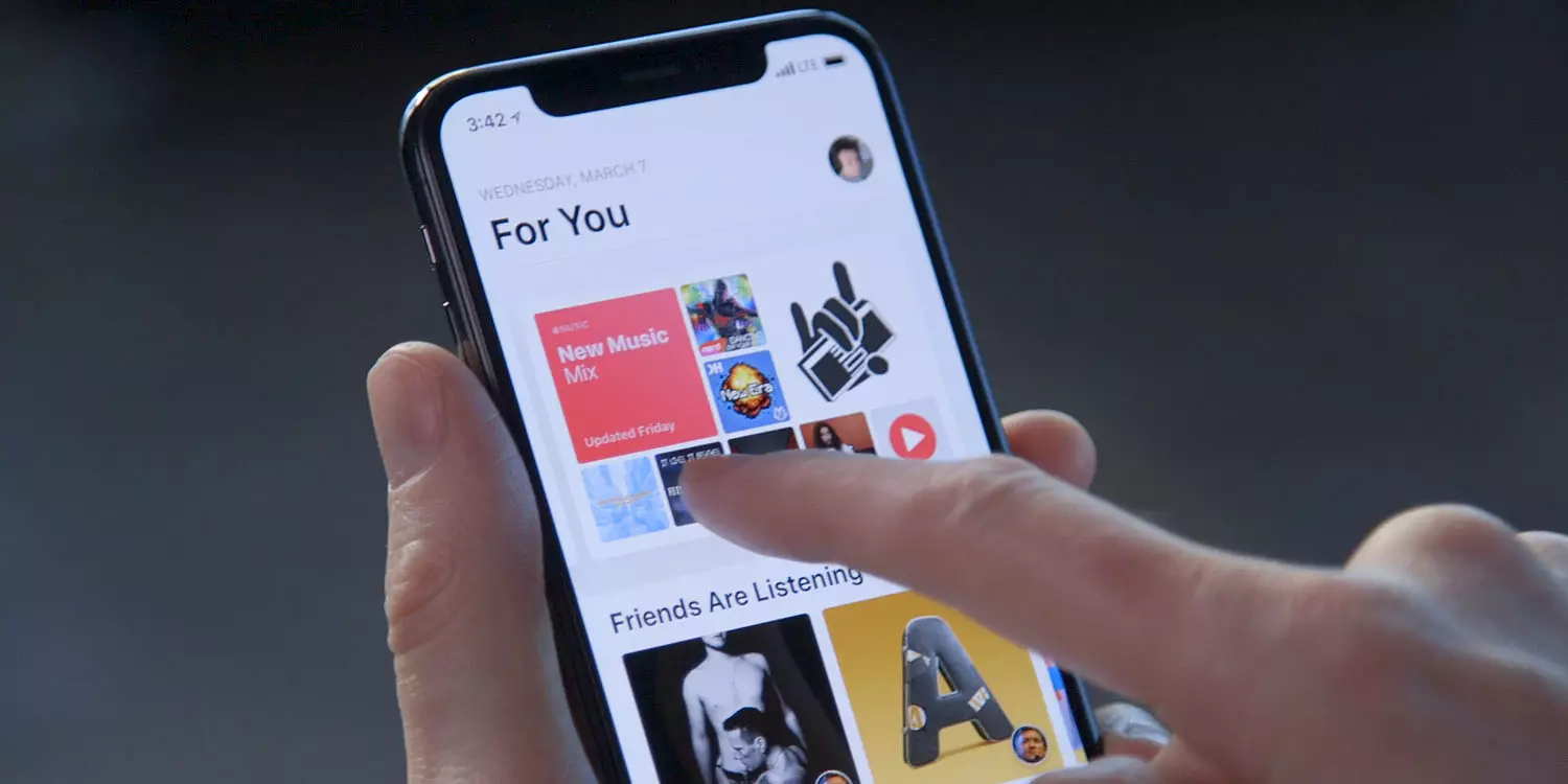 Ferslach: Apple tinkt alles-yn-ien mediaabonnemintsplan, kombinearret Apple Music, tv-sjo's en tydskriften 12655_1