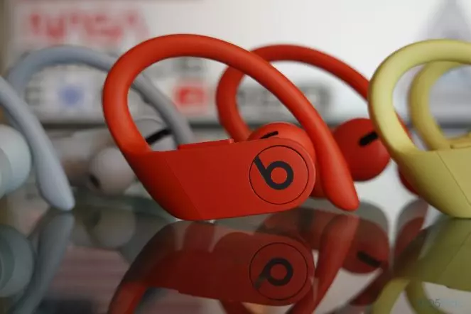 Tinalo ang mga kulay ng Powerbeats Pro0011