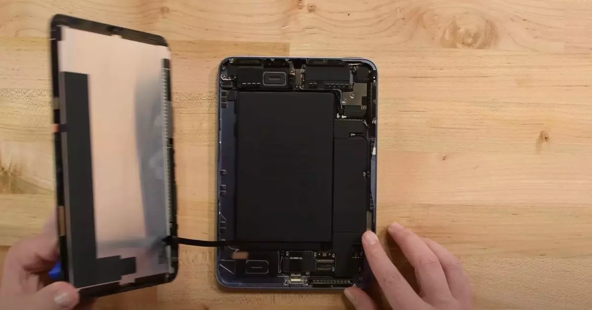 Dem iFixit säin iPad Mini Ofbau geet an-Déift op 'Jelly Scrolling', Mangel u Reparaturbarkeet [Video]