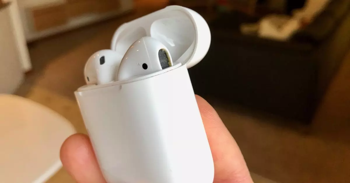 Conas AirPods agus do chás muirir a ghlanadh