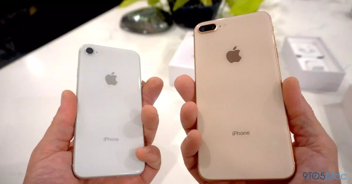 iPhone 8/Plus 리뷰: 전통적으로 아름다운 이 강자로, 정말로 iPhone X를 기다려야 할까요?