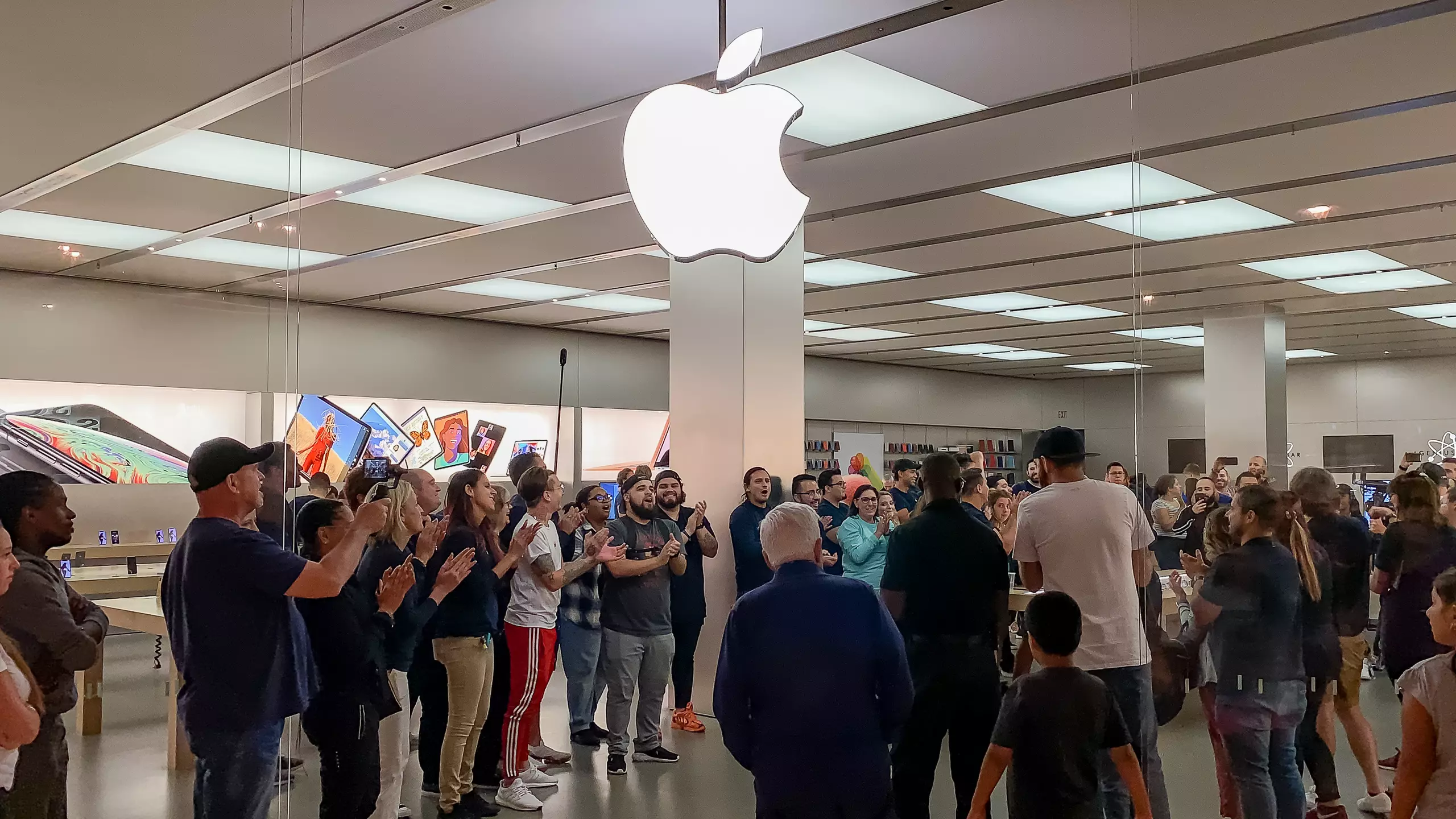 Aventura को नयाँ Apple Store: भव्य उद्घाटन फोटो र विवरणहरू 16435_39