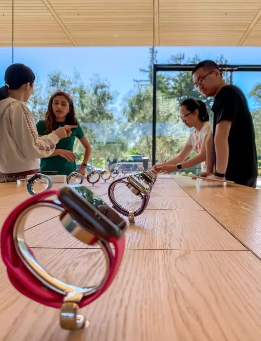 Apple Watch 디스플레이 스탠드