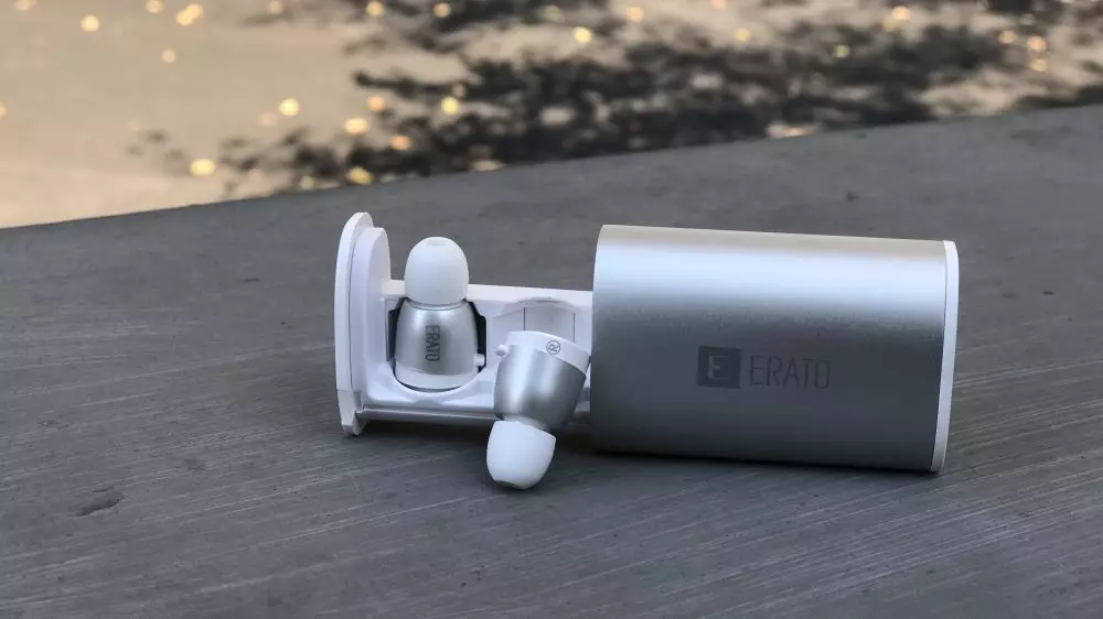 Erato Apollo 7 earbuds ۽ چارجنگ ڪيس