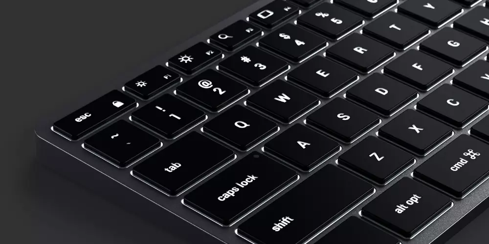 Satechi Slim X3 Backlit Bluetooth Keyboard