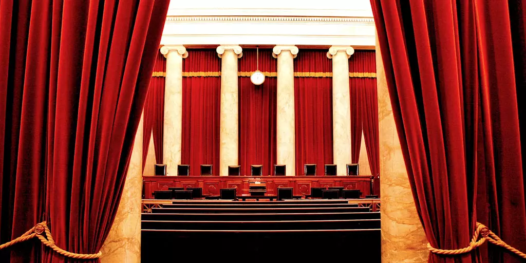 Inside_the_United_States_Supreme_Court