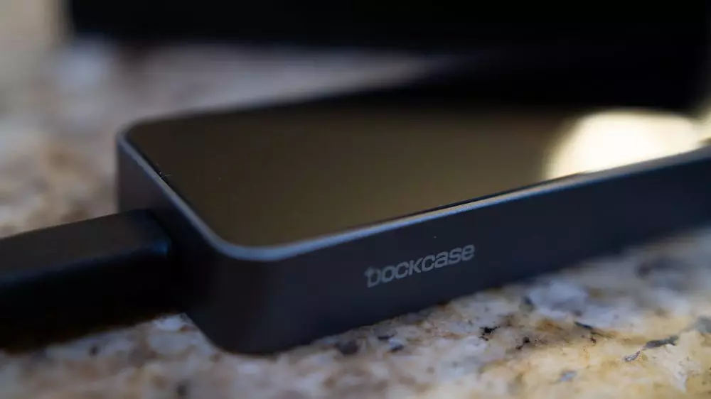 DockCase USB-C M.2 SSD girðing: Hvernig staflast það upp? 215_7