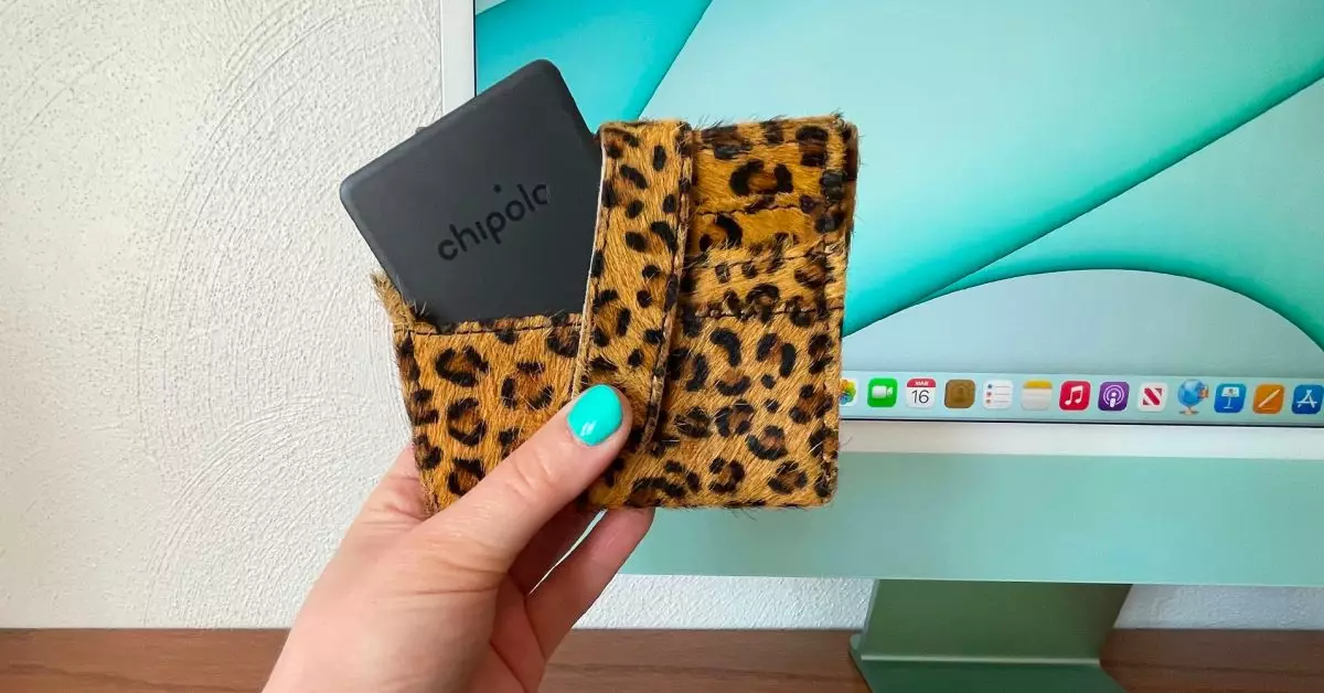 Chipolo CARD Spot Review : Un meilleur traqueur de portefeuille que AirTag