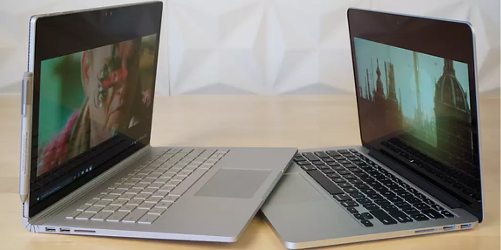 Microsoft-yň “Surface Book” -yň ýalňyşlygy 13 dýuýmlyk “MacBook Pro” -dan iki esse çaltdygyny öňe sürýär 22922_1