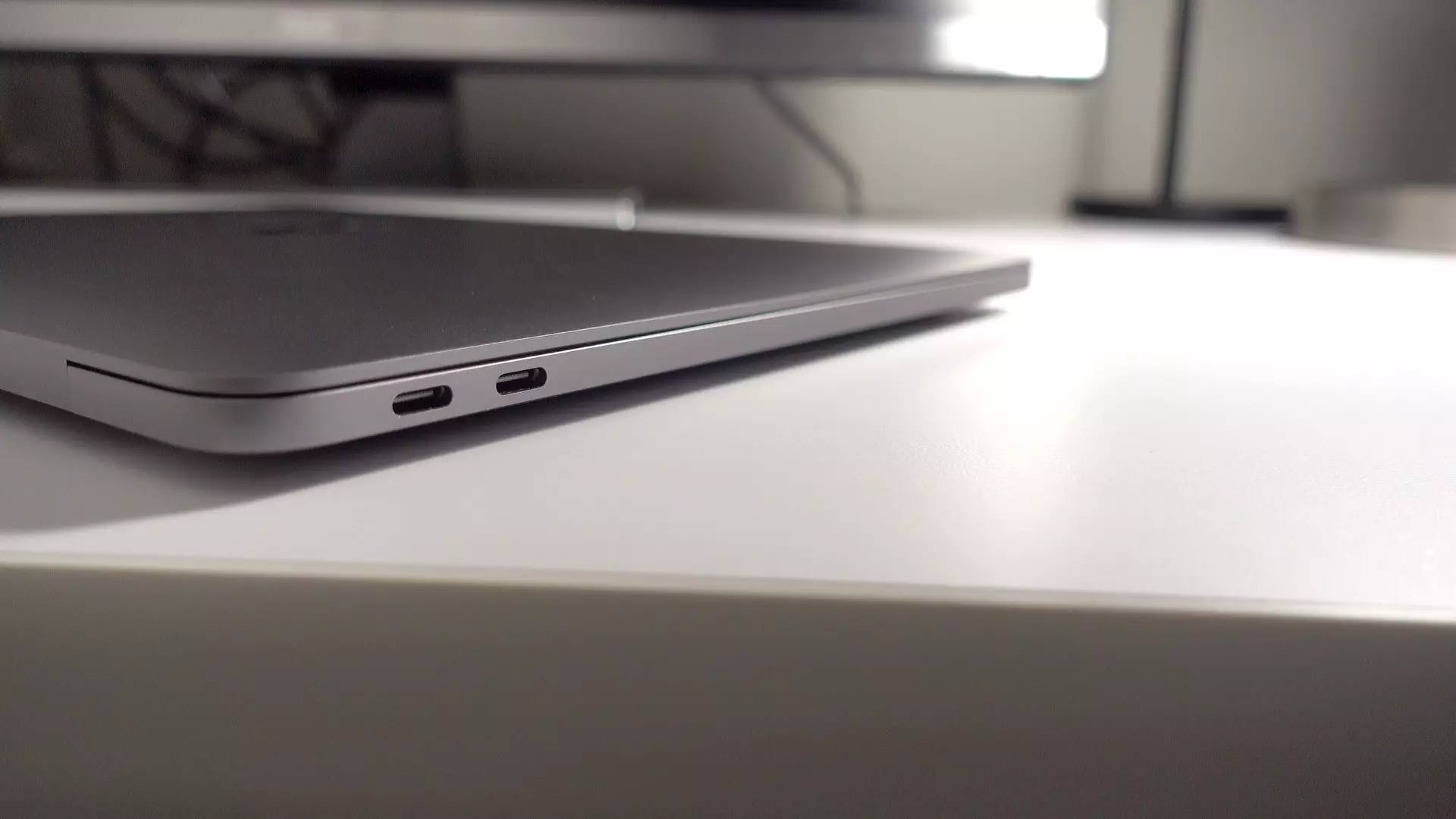 macbook-pro-usb-c-парты