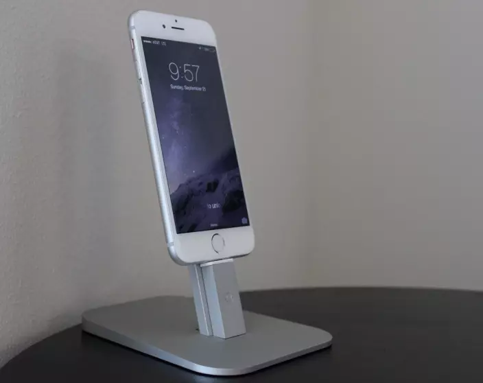 dvylika-pietų-hirise-iphone-6-dock-6-plus