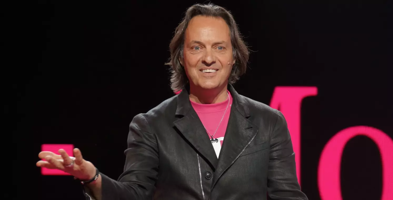 UnCool: مىليونلىغان T-Mobile خېرىدارلىرى ئىجتىمائىي كاپالەت نومۇرىنى ئۆز ئىچىگە ئالغان تەجرىبە سانلىق مەلۇماتلىرىنىڭ بۇزۇلۇشىنىڭ تەسىرىگە ئۇچرىغان 23392_1