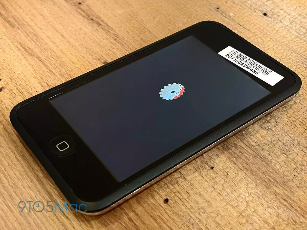 It ferhaal efter in seldsum 1e-generaasje iPod touch prototype dat noch altyd rint 'OS X' [Gallery] 2381_5