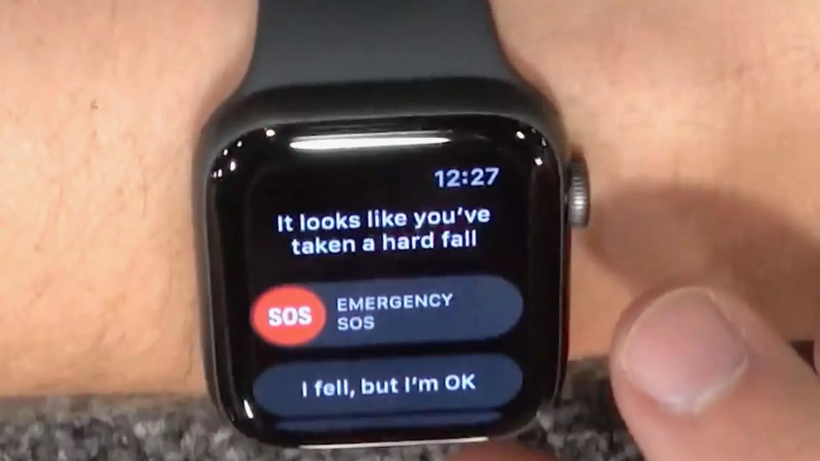 Яңа видео сынаулар Apple Watch Series 4 төрле нәтиҗәләр белән төшүне ачыклау 26422_1