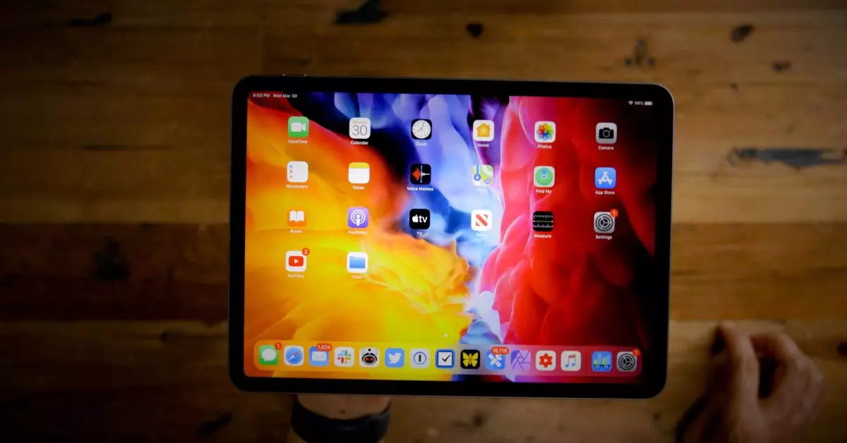 Bloomberg: o novo iPad Pro con conectividade Thunderbolt chegará "en abril"