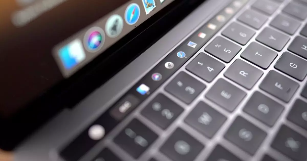 Poll: Hoe fielsto deroer dat Apple de Touch Bar fan MacBook Pro ferwideret?