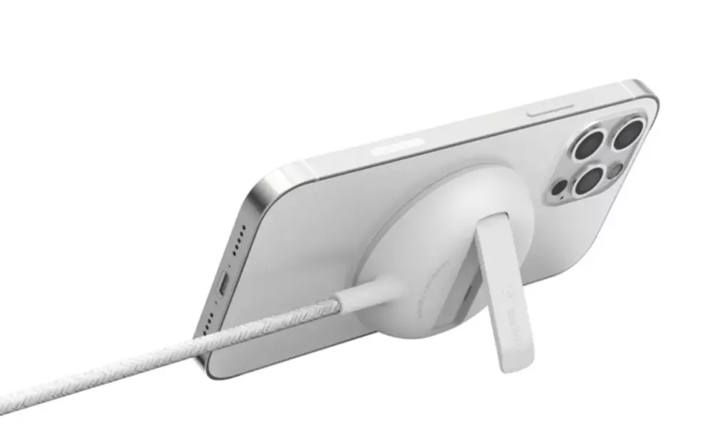 Belkin lanceert nieuwe MagSafe-oplaadpuck voor iPhone 12 en iPhone 13 met ingebouwde standaard 2849_2