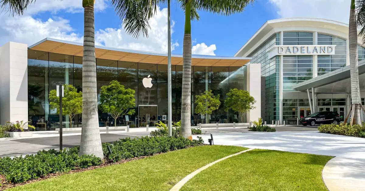 Кояшта күңелле: Майамида яңа Apple Dadeland ачыла