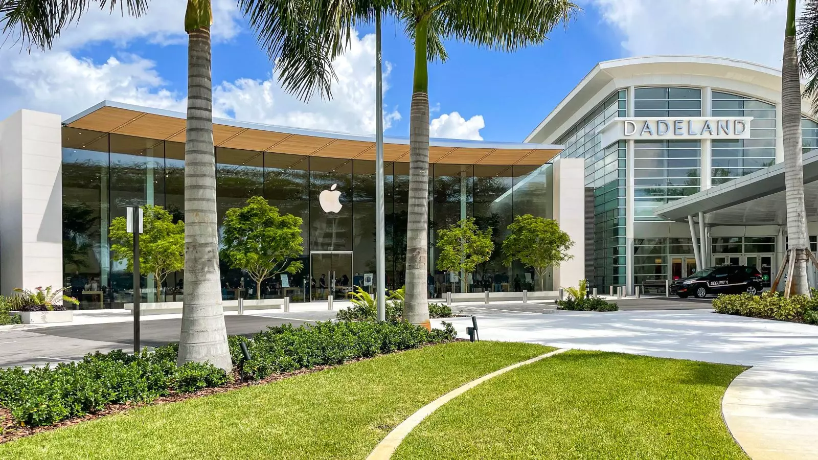 Apple Dadeland