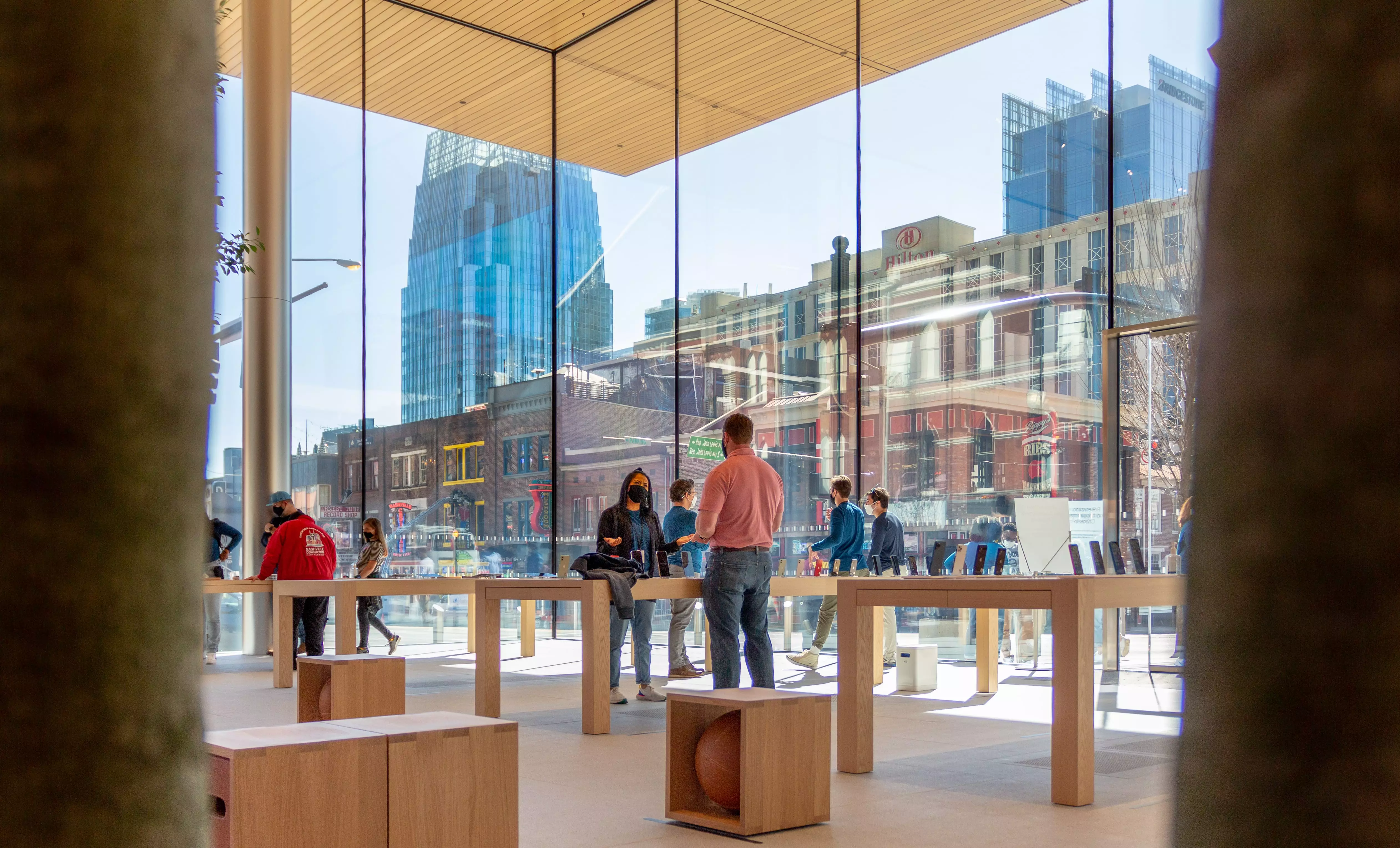 Apple Downtown Nashville sjocht de stêd út