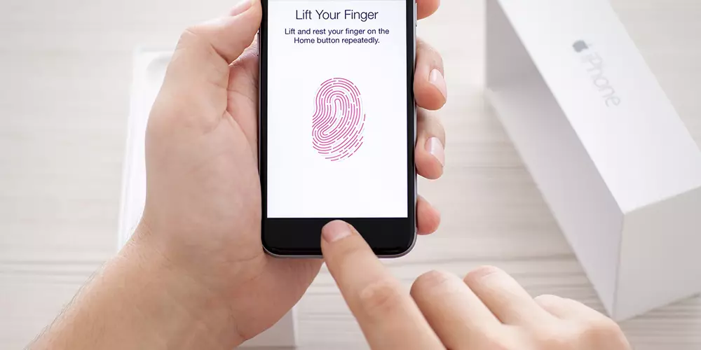 Пікір: Touch ID мүмкіндігін толық ашу үшін Apple істеу керек деп ойлаймын