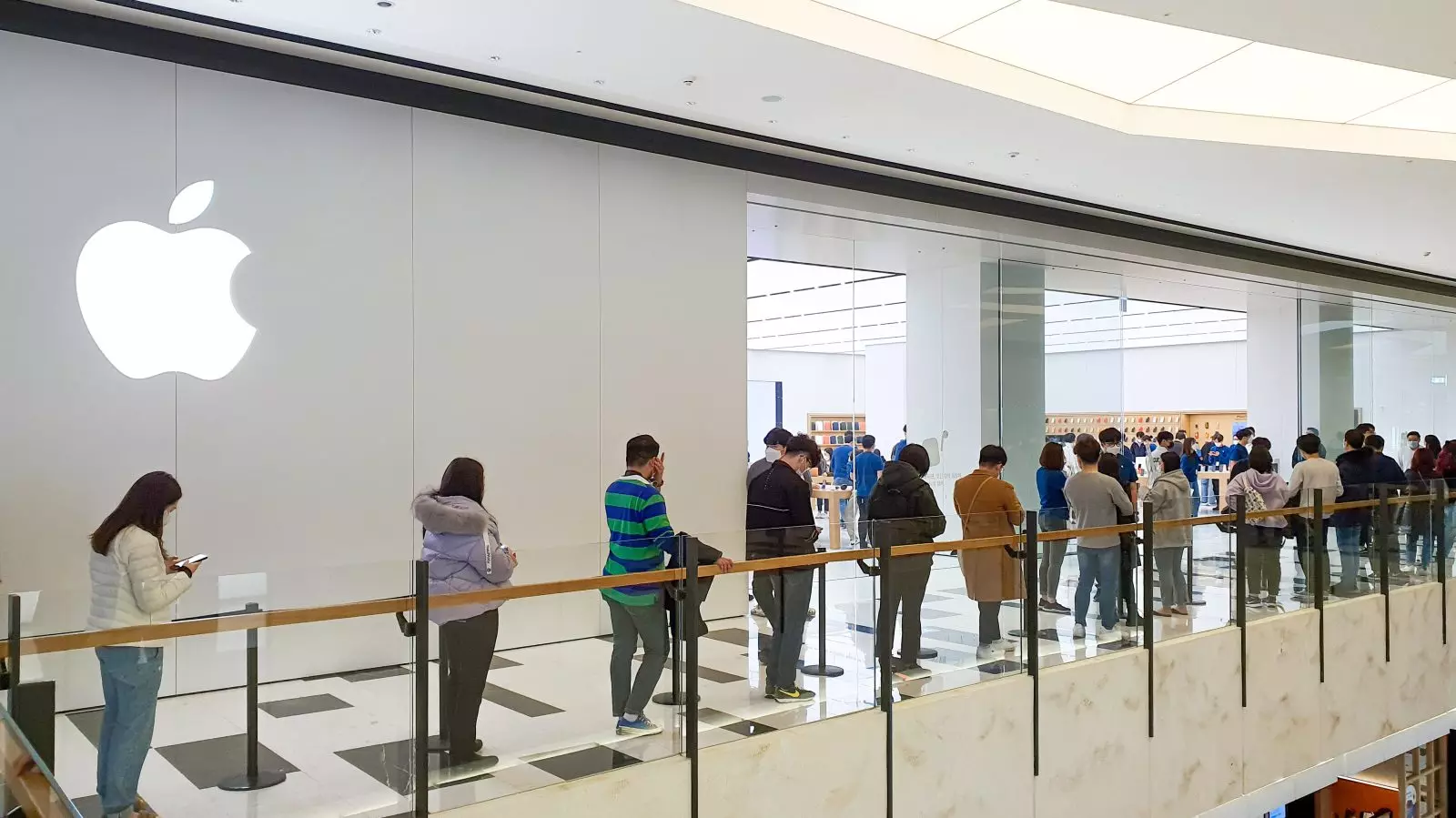 Gallery: Apple Yeouido ua kev zoo siab qhib qhov rooj hauv Seoul 300_1