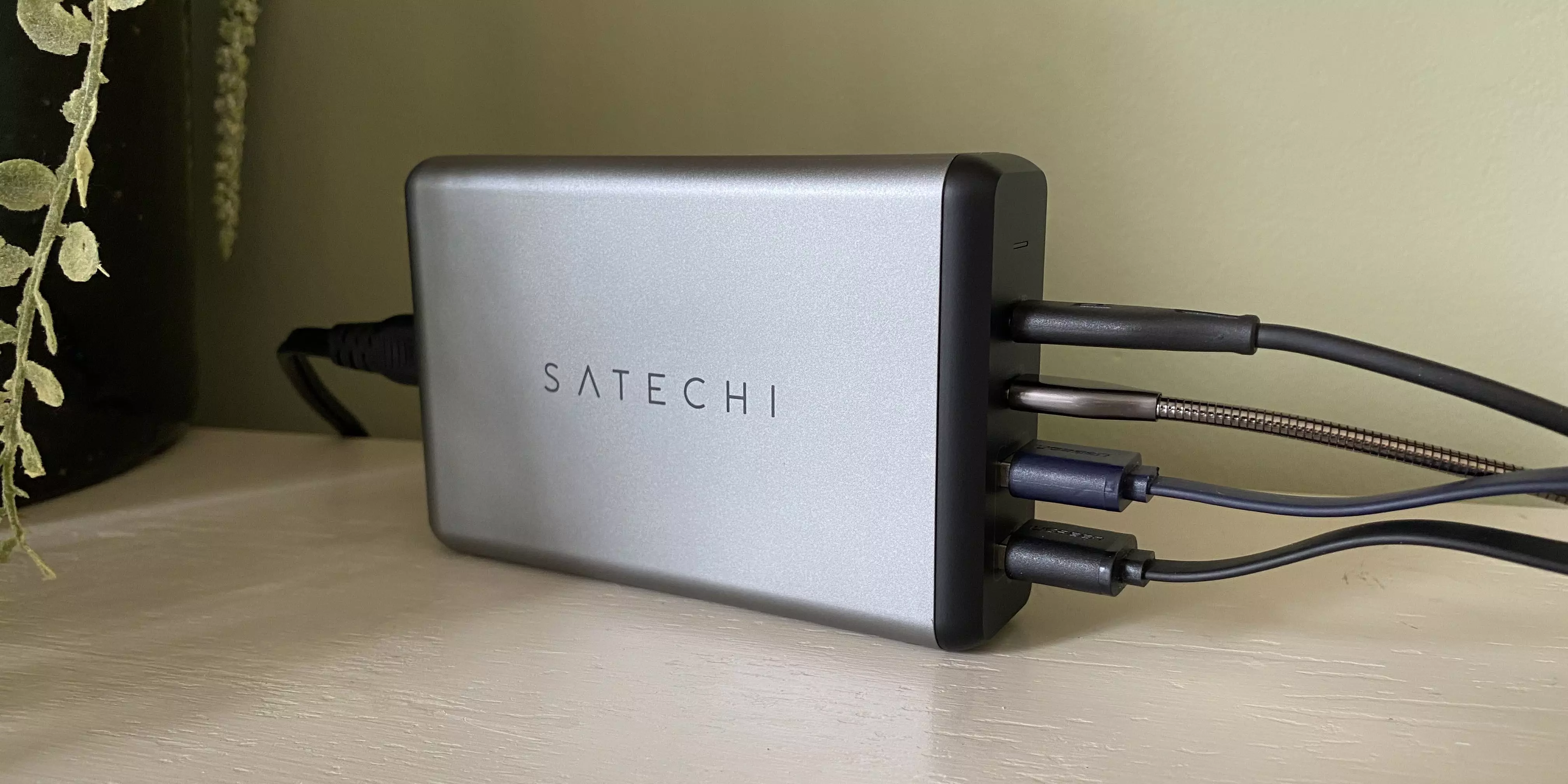 جائزو وٺو Satechi 108W USB-C ڊيسڪ ٽاپ چارجر سڀ پلگ اپ