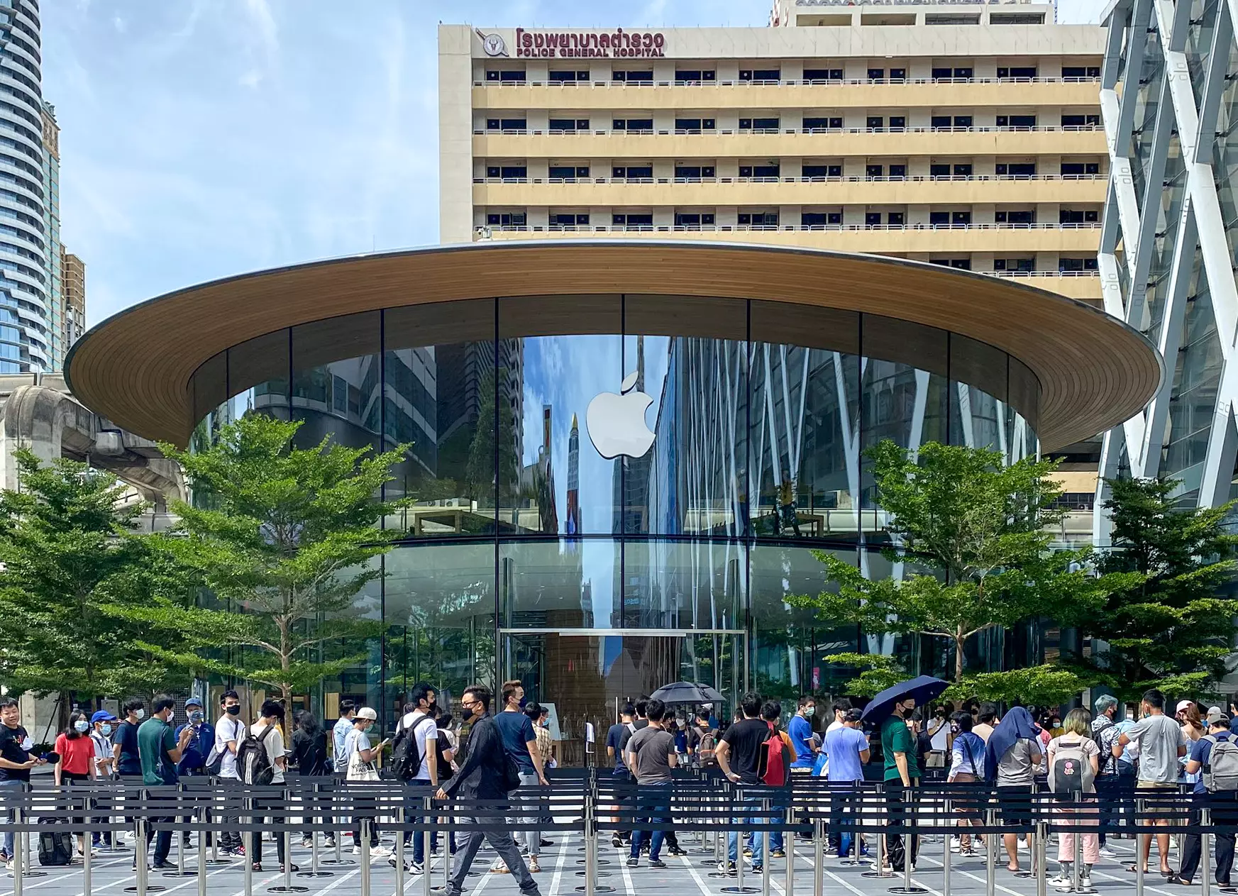 Hotuna: Thailand tana maraba da Apple Tsakiyar Duniya 321_13