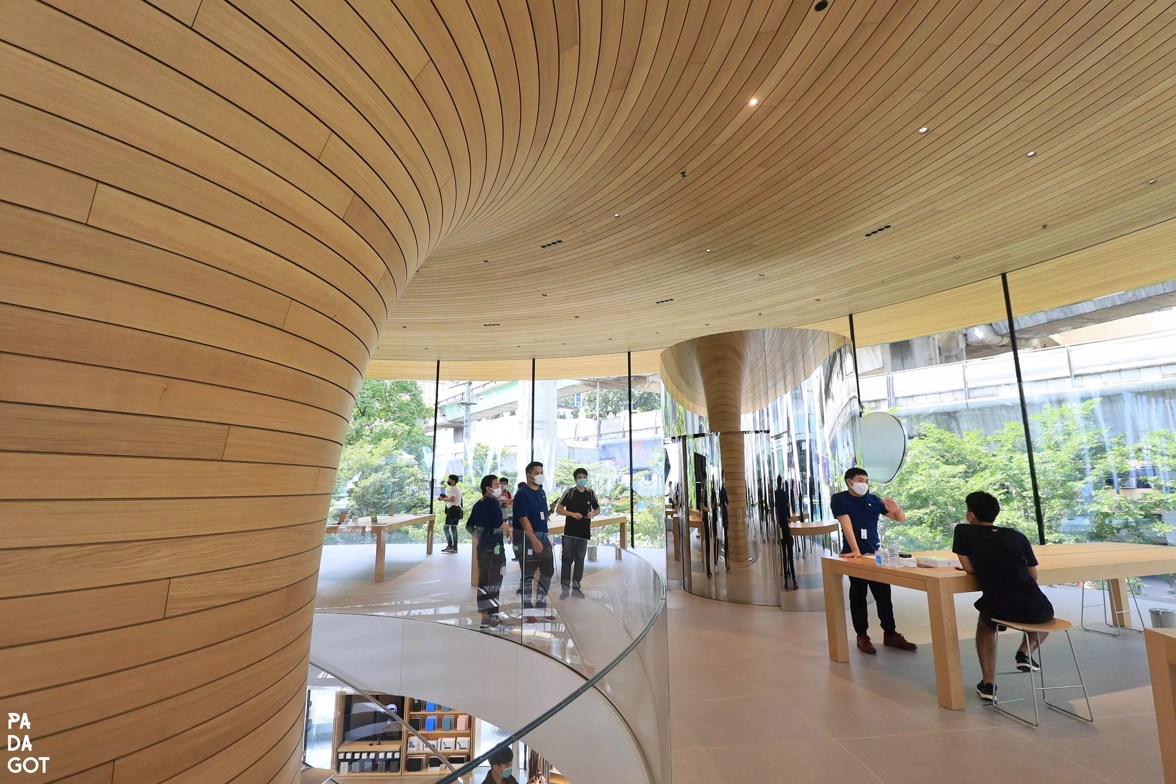 사진: 태국, Apple Central World 환영 321_7