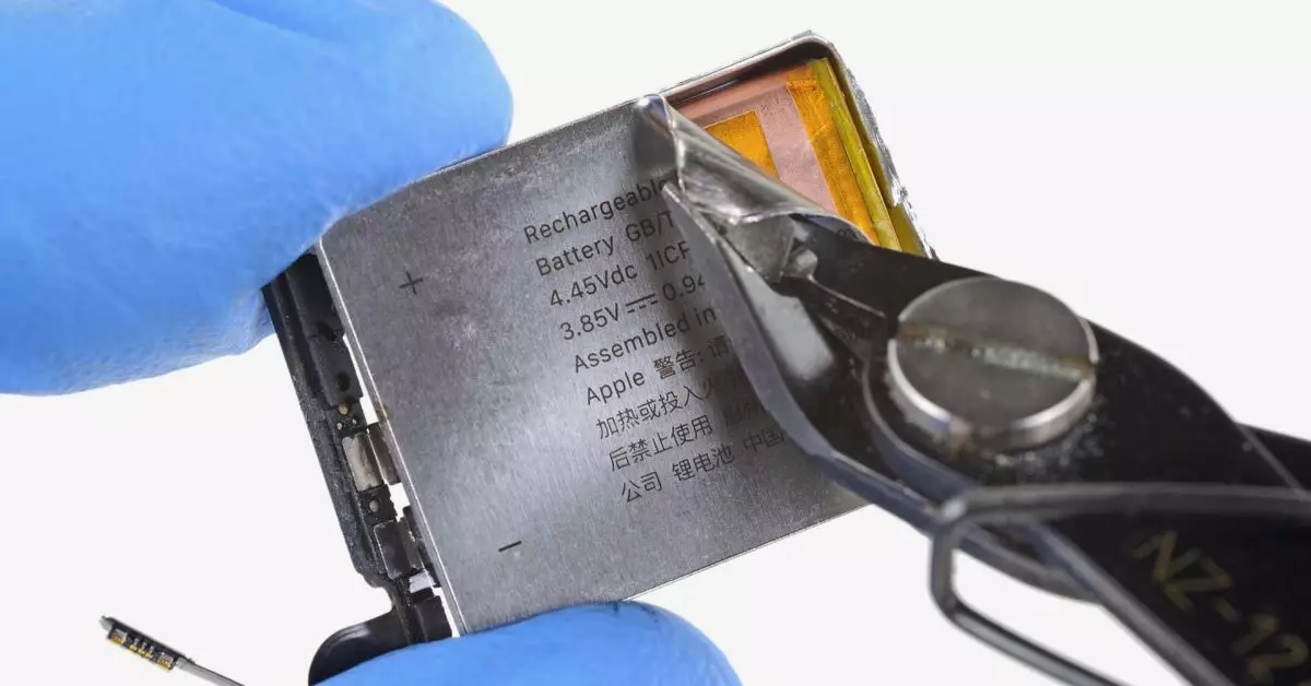 Apple Watch Series 5 yana da sabbin fasahar batir, nunin teardown