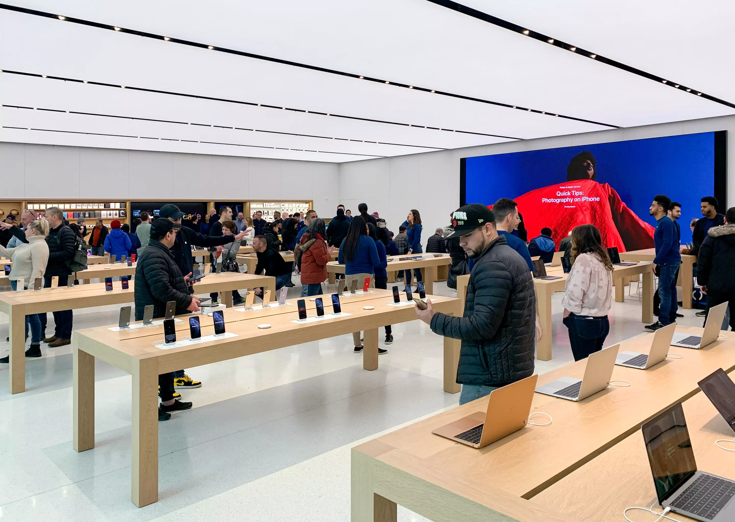 Slavnostní otevření: Toronto přidává druhý Apple Store s nejnovějším designem 335_3