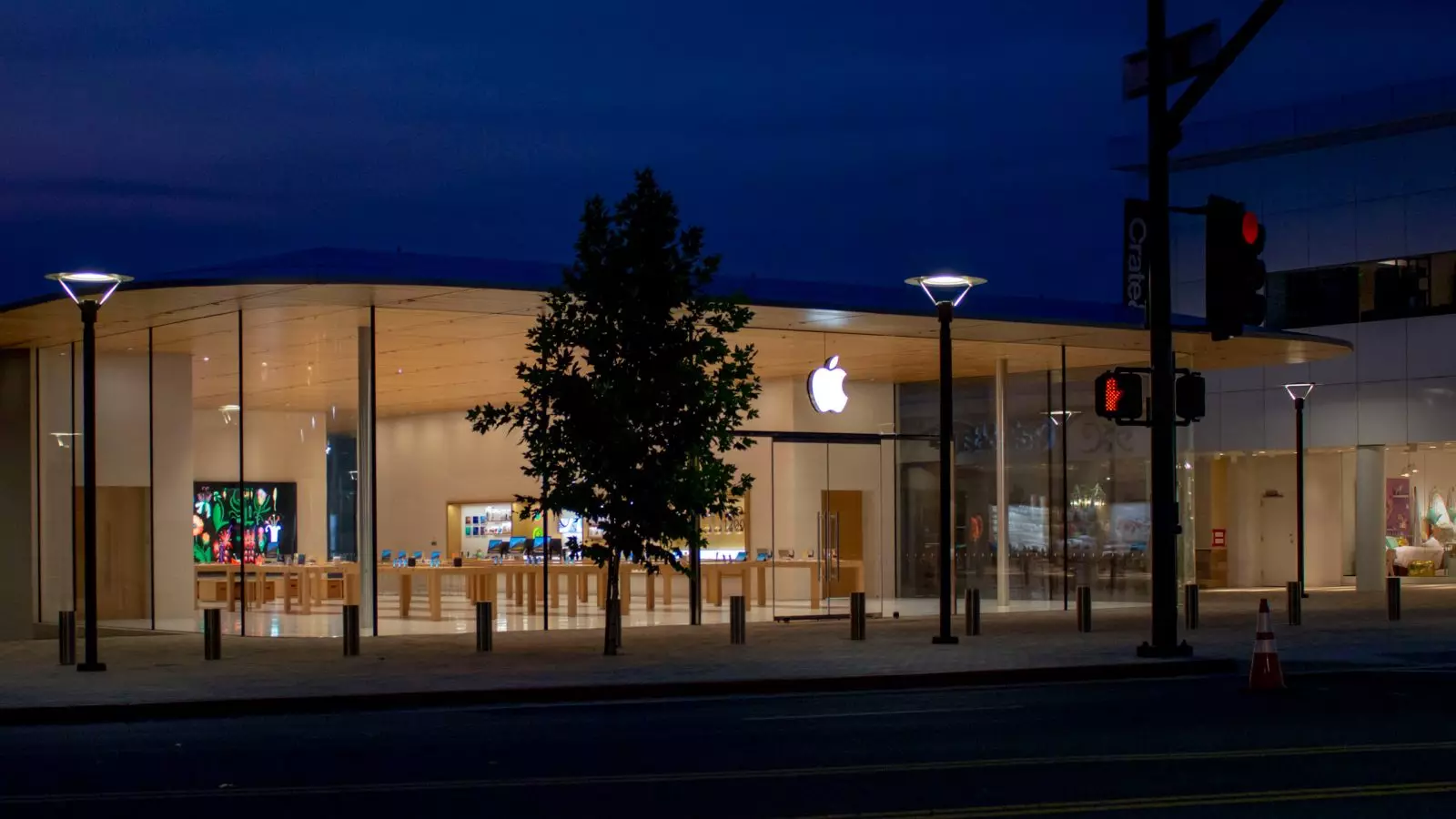 Галерэя: падрабязнасці ўрачыстага адкрыцця Apple Broadway Plaza ў Уолнат-Крык, Каліфорнія 3496_1