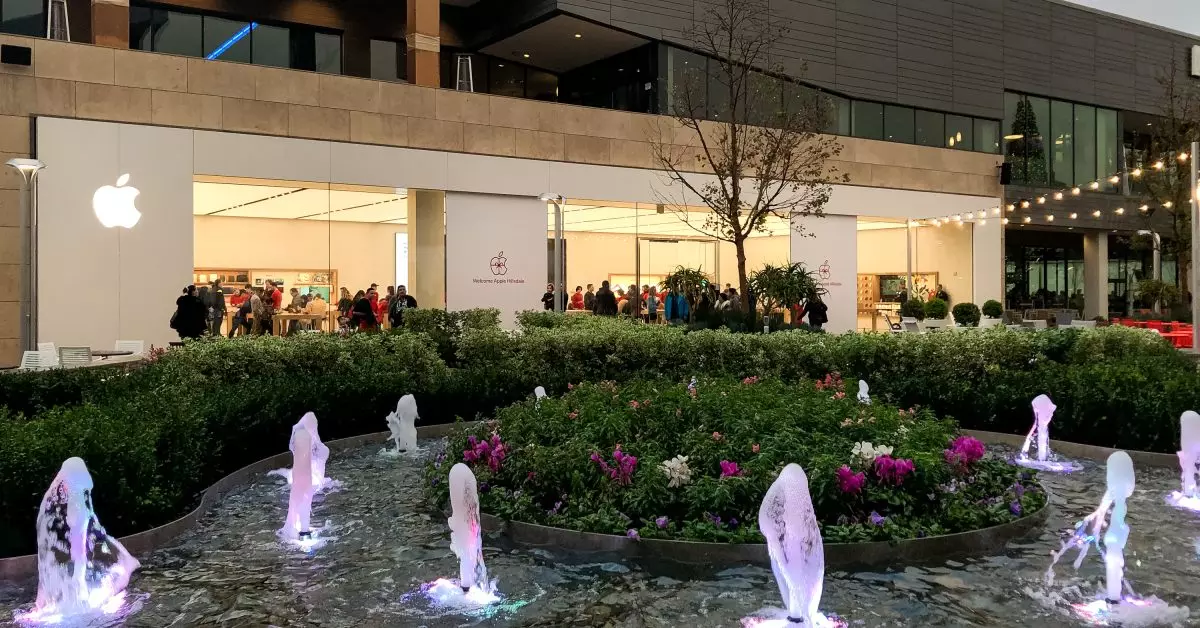 Το ολοκαίνουργιο Apple Hillsdale ανοίγει ξανά στο San Mateo