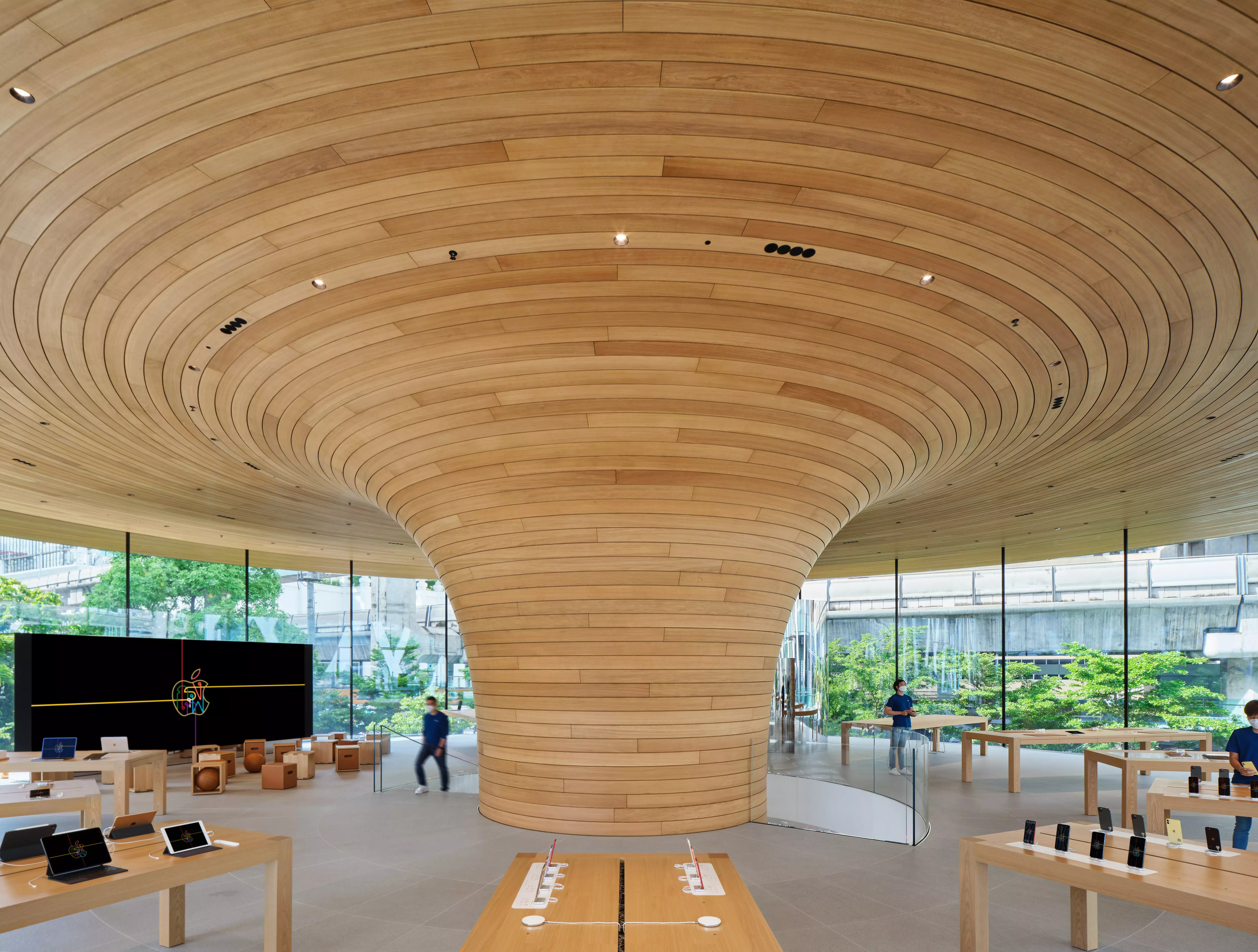 Apple Central World מסתחרר לחיים בבנגקוק עם גג חופת עצים 3739_2