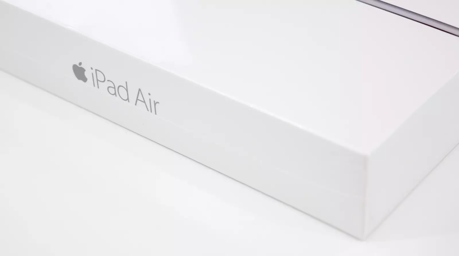 Apple iPad Air 2 thawj saib: Unboxing, benchmarks, and camera performance (Video) 38357_1