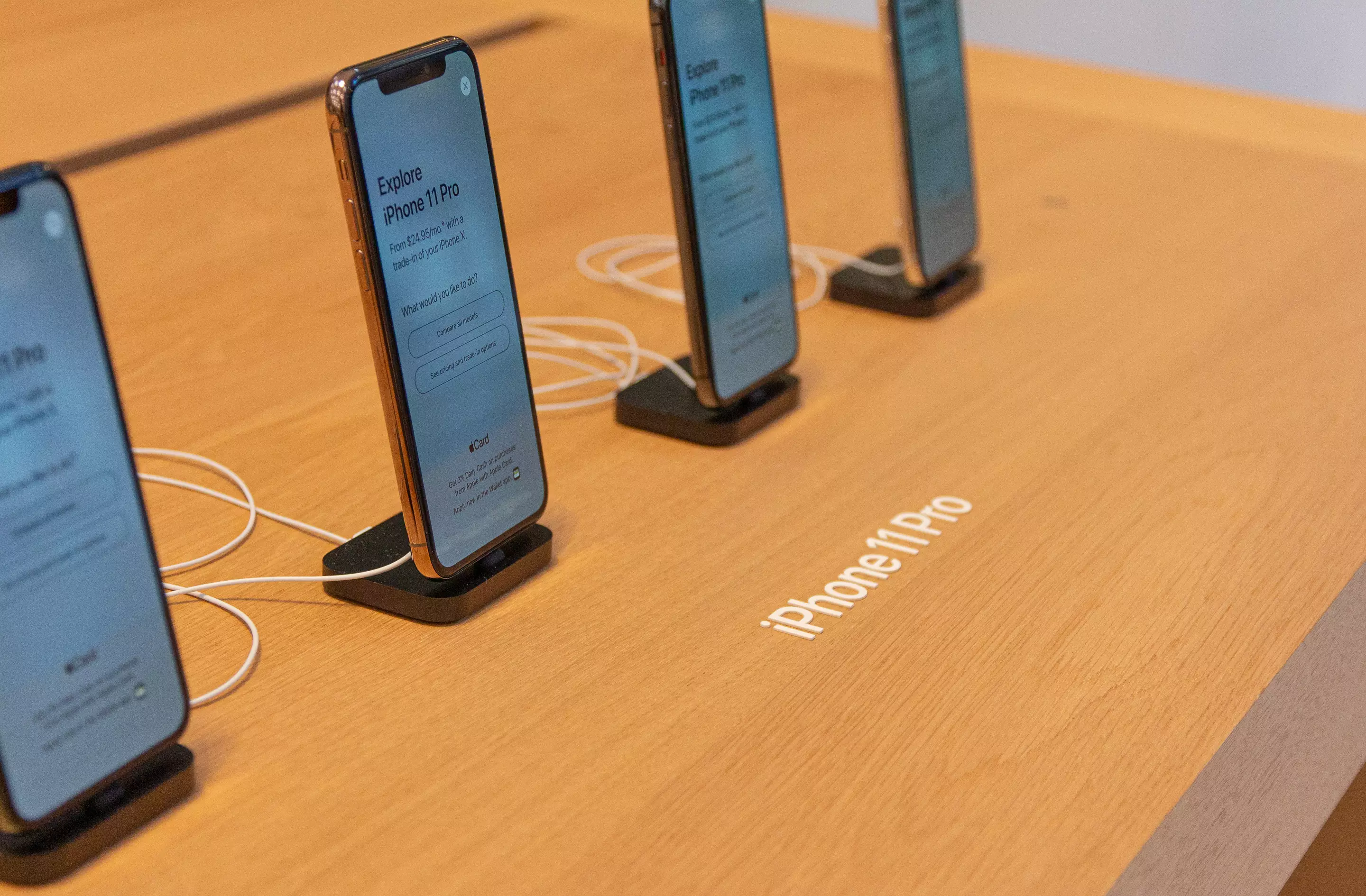 Alles nij yn Apple Stores foar iPhone 11: finsterskermen, opnij ûntworpen Avenues, mear 3925_15