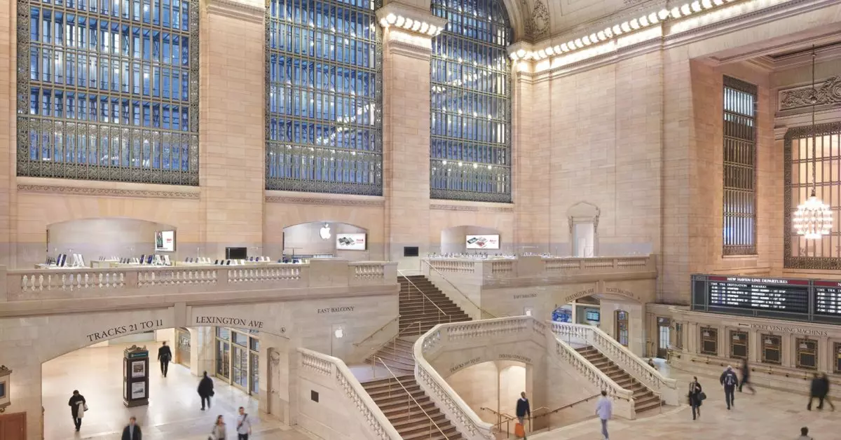 NYC Apple Store के कर्मचारी यूनियन आयोजन प्रयास के हिस्से के रूप में $30/घंटा न्यूनतम वेतन चाहते हैं