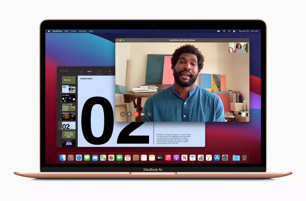 Një telefonatë FaceTime shfaqet në MacBook Pro.