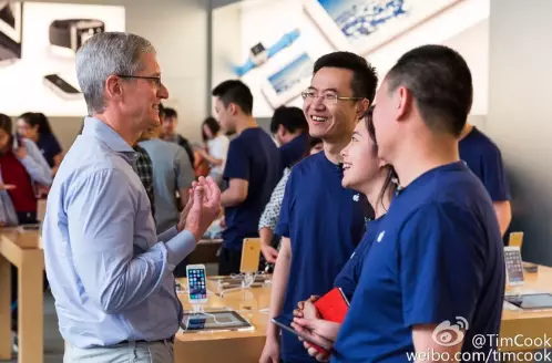 Tim-Cook-Ċina-tour-05