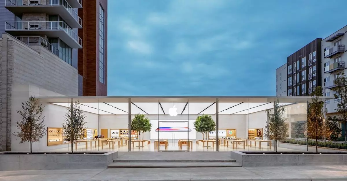 Apple renunță la cerințele privind măștile de față pentru angajații corporativi și pentru unii angajați din retail