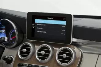 CarPlay-Benz-08