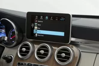 CarPlay-Benz-12