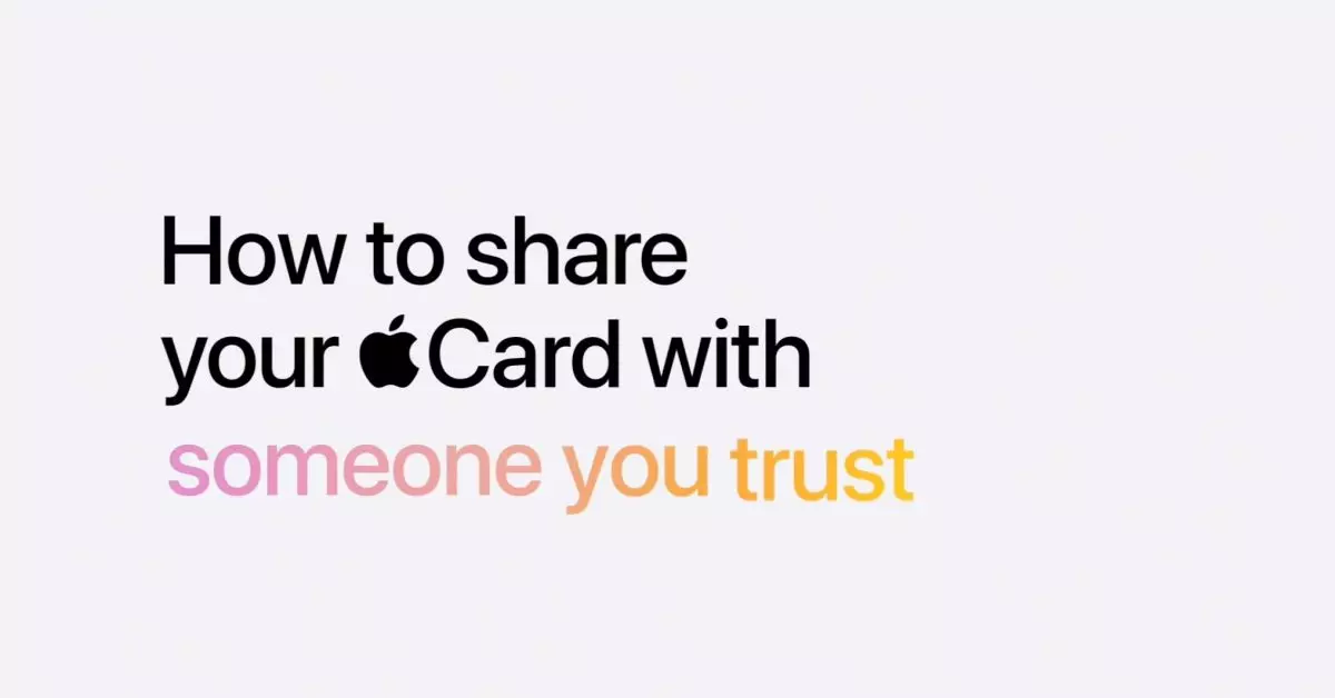 Вось як падзяліцца Apple Card з саўладальнікам і сям'ёй