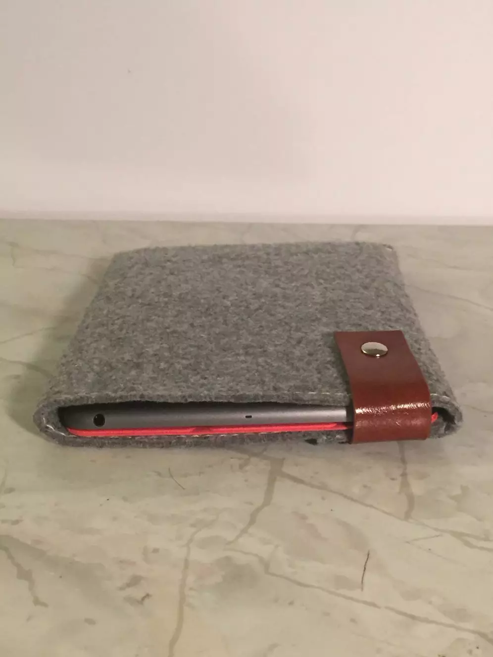 Smart Cover менен Inateck жең