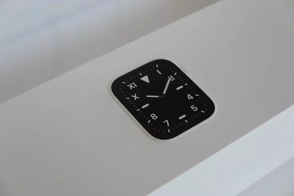 Apple Watch Edition: Практычныя заняткі з перапрацаванай белай керамікай Series 5 5414_4